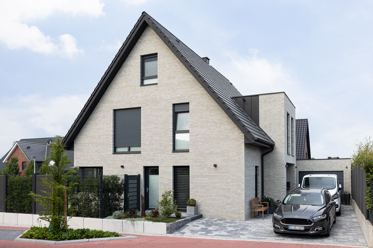 Einfamilienhaus H11 mit Klinker 104-136-DF grau auf vielen Bildern ...