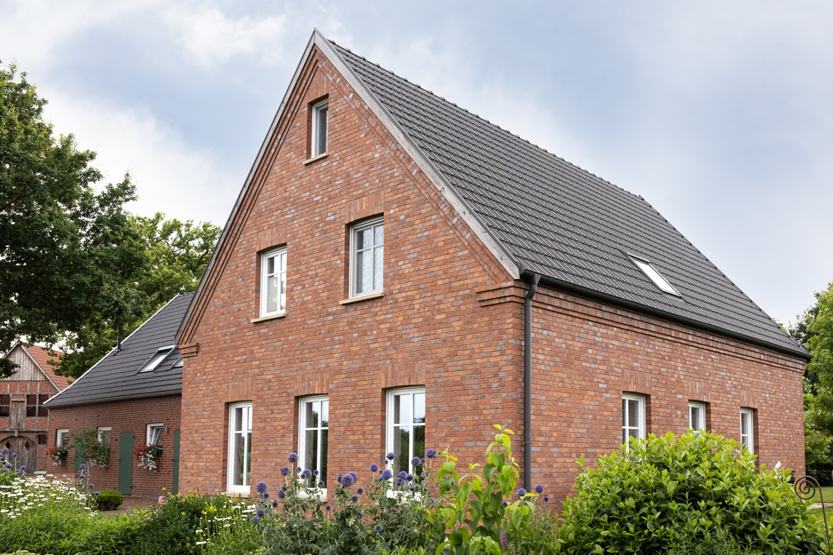 Landhaus H5 mit Klinker 102-120-NF rot-bunt auf vielen Bildern entdecken